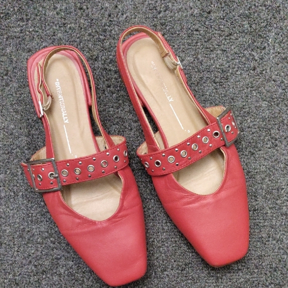 INTENTIONALLY BLANK | Shoes | Intentionally Blank Pearl Slingback ...